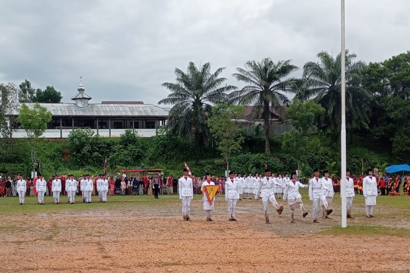 Upacara Peringatan HUT Kemerdekaan RI Ke-79 di Sinunukan Berlangsung ... Upacara Peringatan HUT Kemerdekaan RI Ke-79 di Sinunukan Berlangsung ...